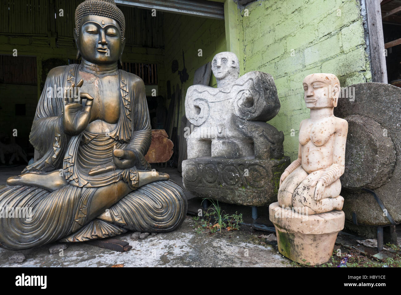 Ubud bali indonesia wooden sculpture hi-res stock photography and ...