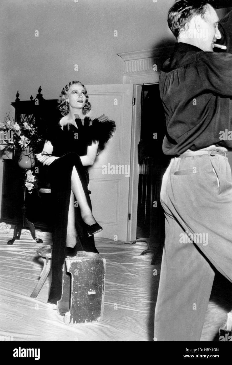 HOTEL IMPERIAL, Isa Miranda, posing for a wardrobe test, on-set, 1939 ...