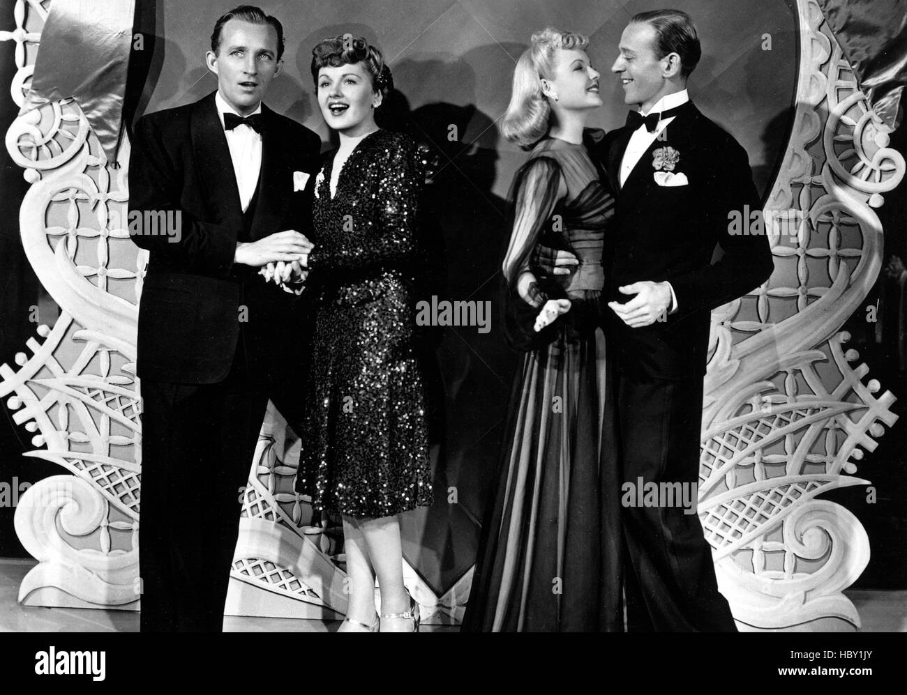 HOLIDAY INN, Bing Crosby, Virginia Dale, Marjorie Reynolds, Fred ...