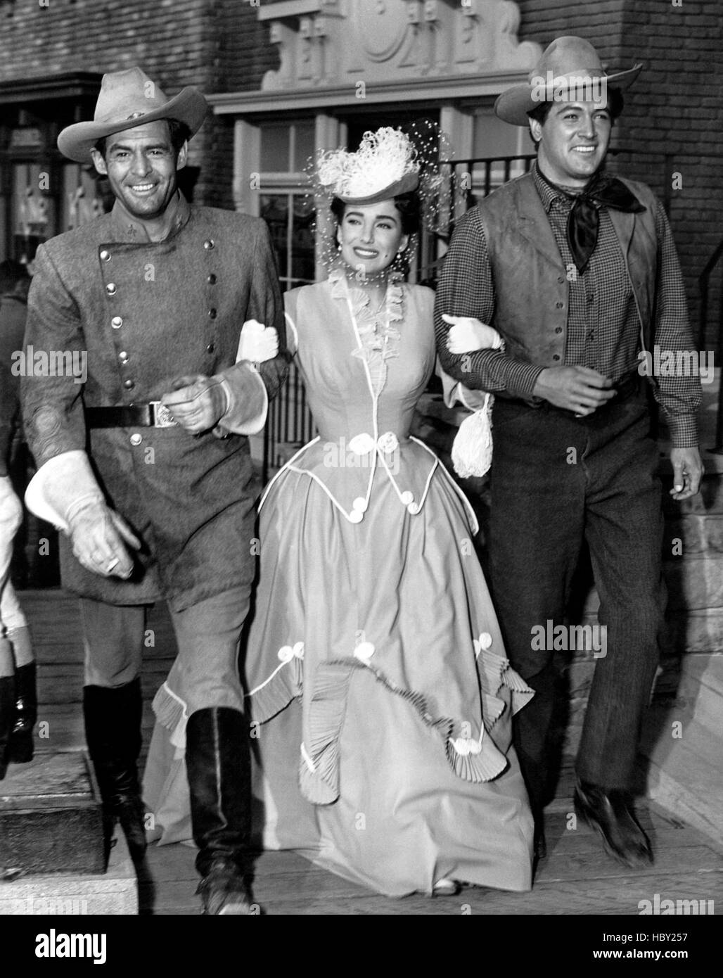 HORIZONS WEST, Robert Ryan, Julie Adams, Rock Hudson on set, 1952 Stock Photo - Alamy