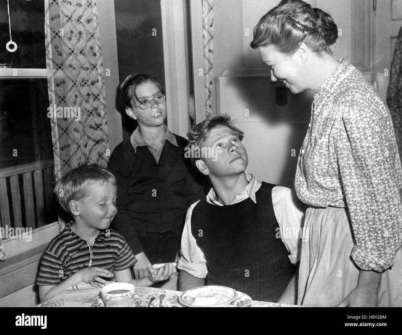 THE HUMAN COMEDY, Butch Jenkins, Darryl Hickman, Mickey Rooney, Fay ...