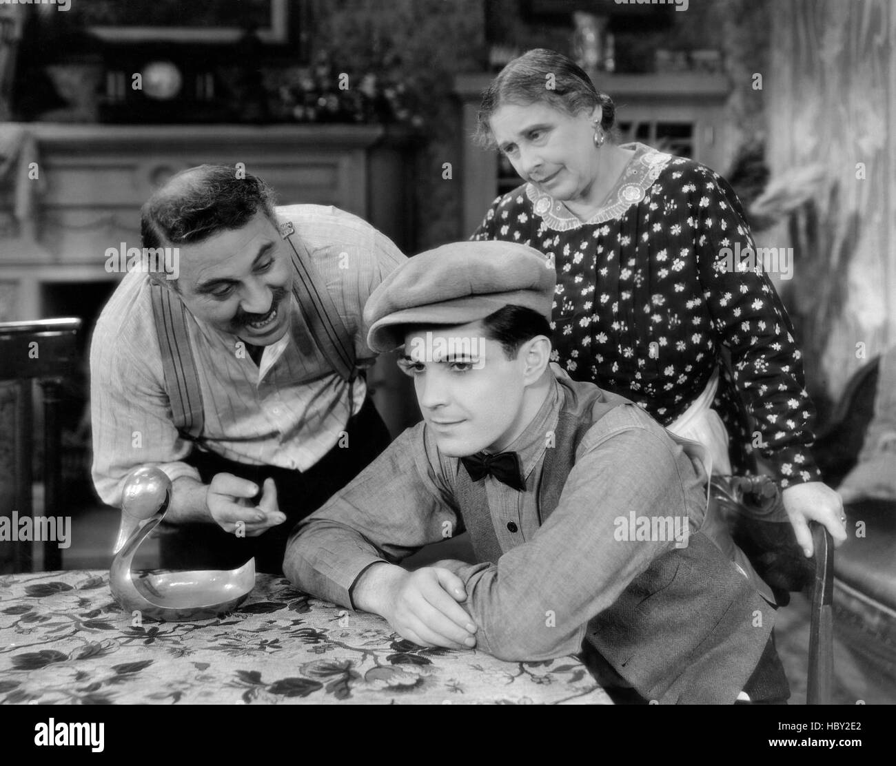 HUDDLE, Henry Armetta, Ramon Novarro, Ferike Boros, 1932 Stock Photo - Alamy