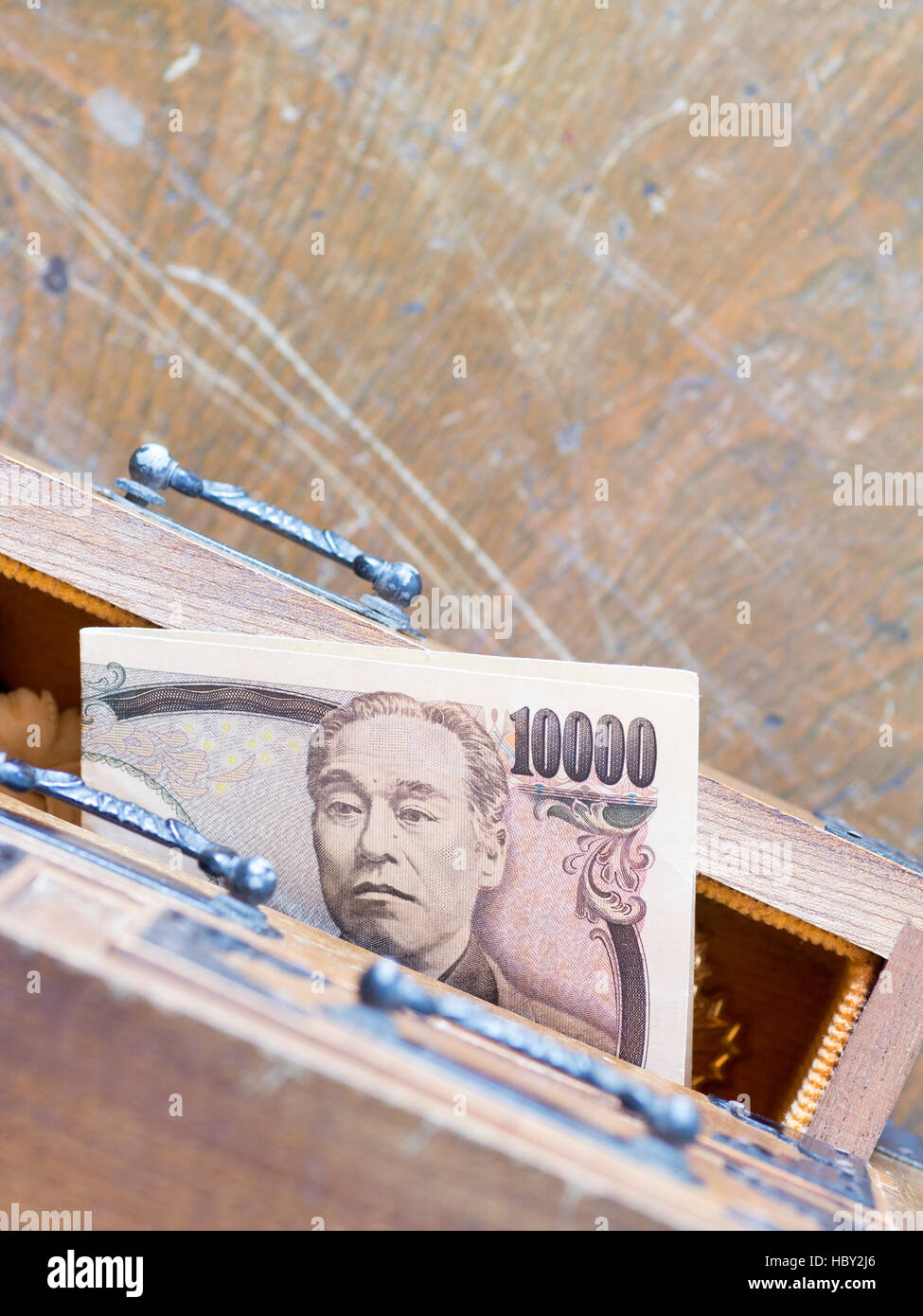 Hiding Japanese money in an antique miniature drawer called Tansu Yokin ...