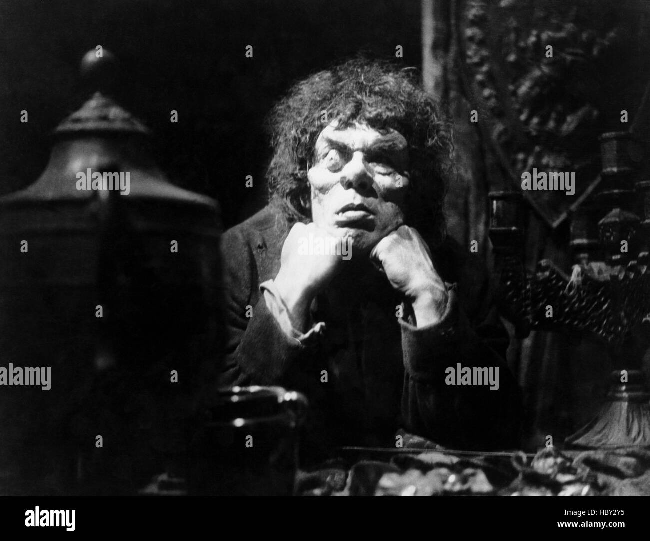 THE HUNCHBACK OF NOTRE DAME, Lon Chaney, Sr., 1923 Stock Photo - Alamy