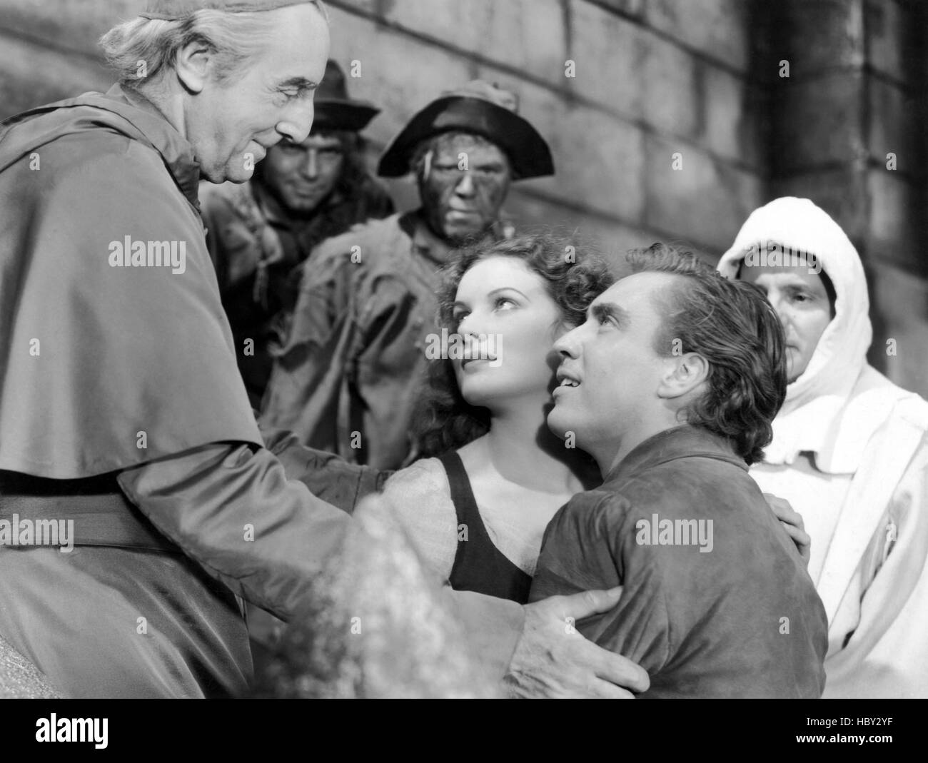 THE HUNCHBACK OF NOTRE DAME, from left: Walter Hampden, Maureen O'Hara ...