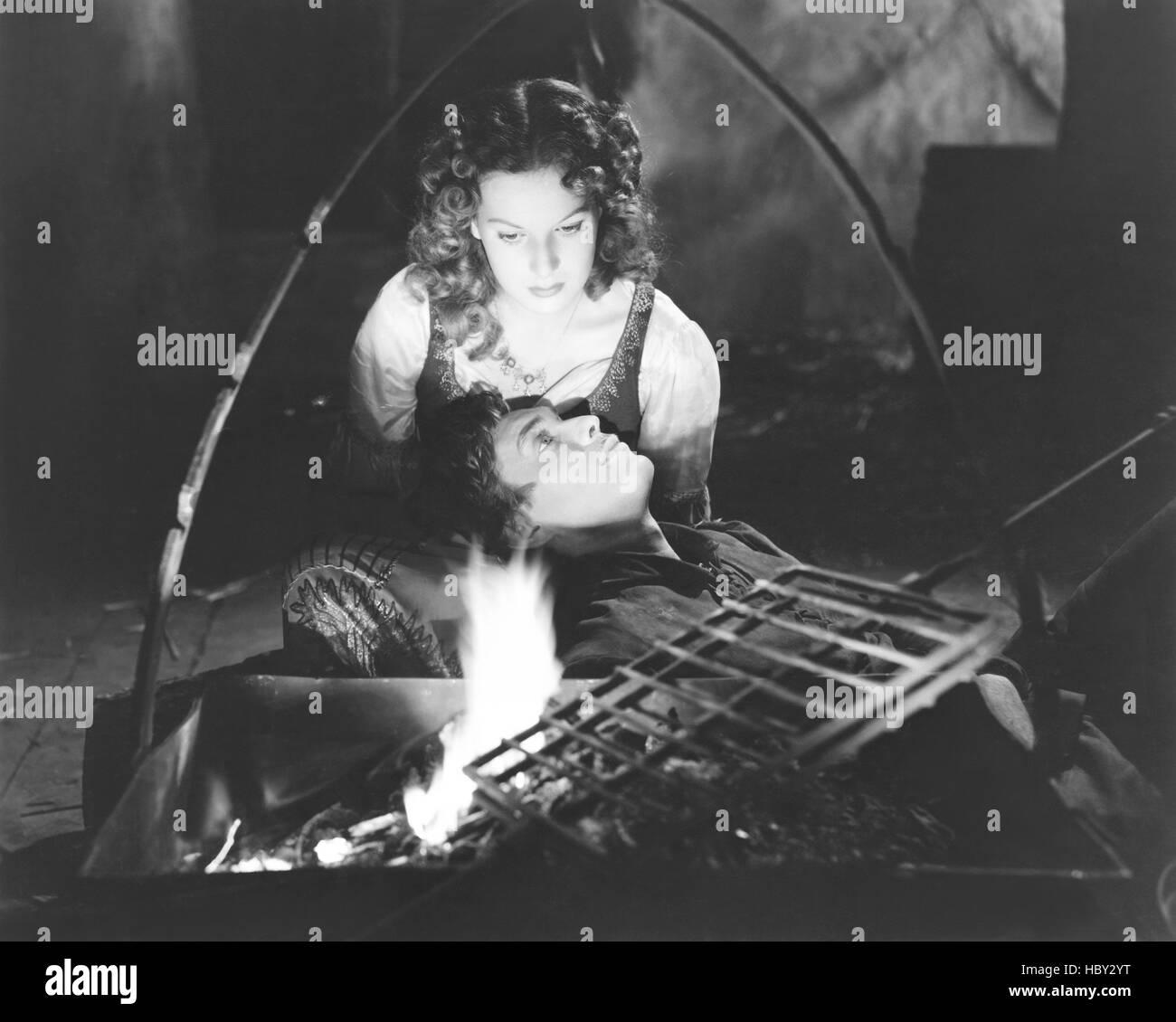 Maureen ohara hunchback notre dame Black and White Stock Photos ...