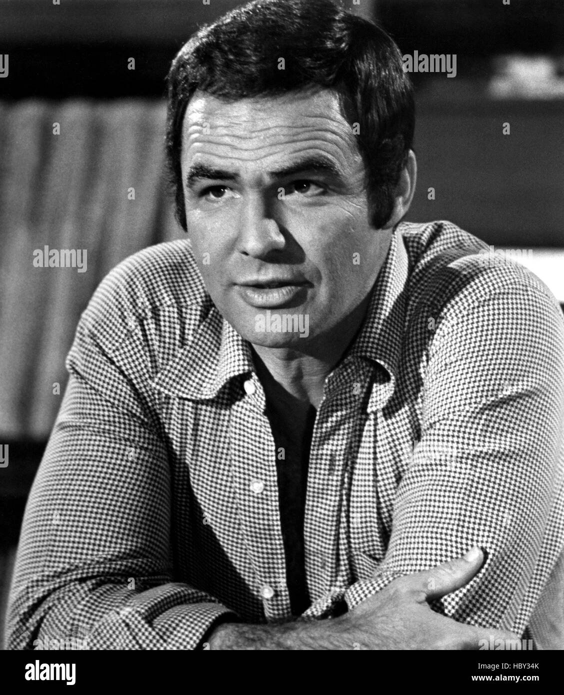 HUSTLE, Burt Reynolds, 1975 Stock Photo - Alamy