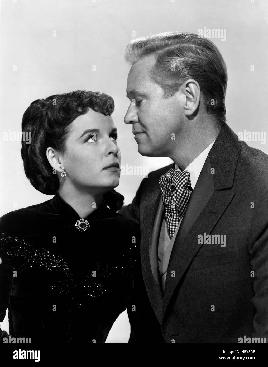INSIDE STRAIGHT, Mercedes McCambridge, David Brian, 1951 Stock Photo - Alamy