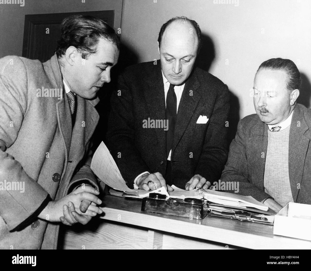 INTENT TO KILL, from left: screenwriter Jimmy Sangster, director Jack ...