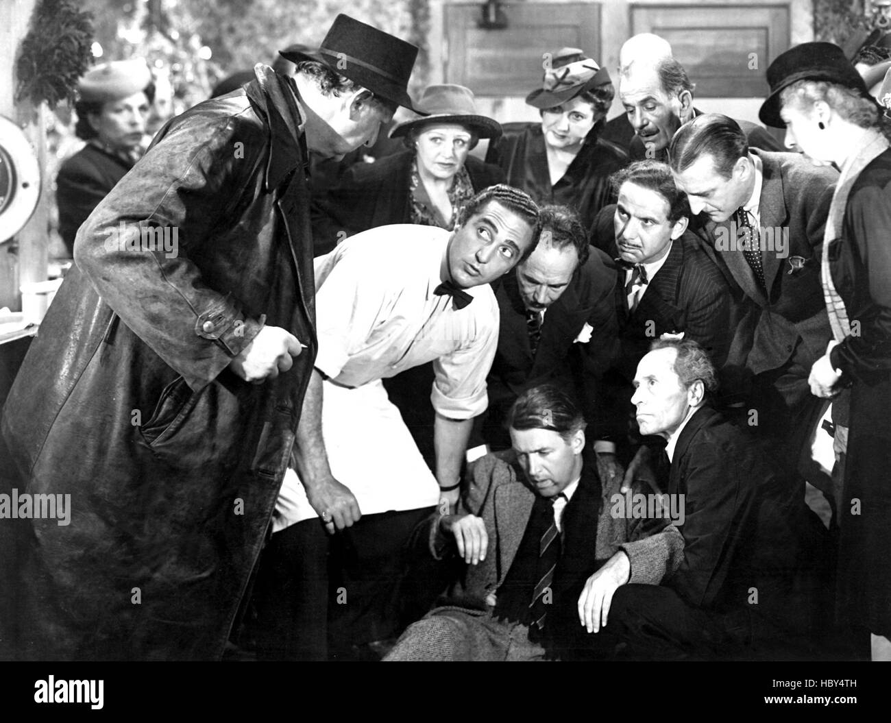 IT'S A WONDERFUL LIFE, Stanley Andrews, Sheldon Leonard, James Stewart ...