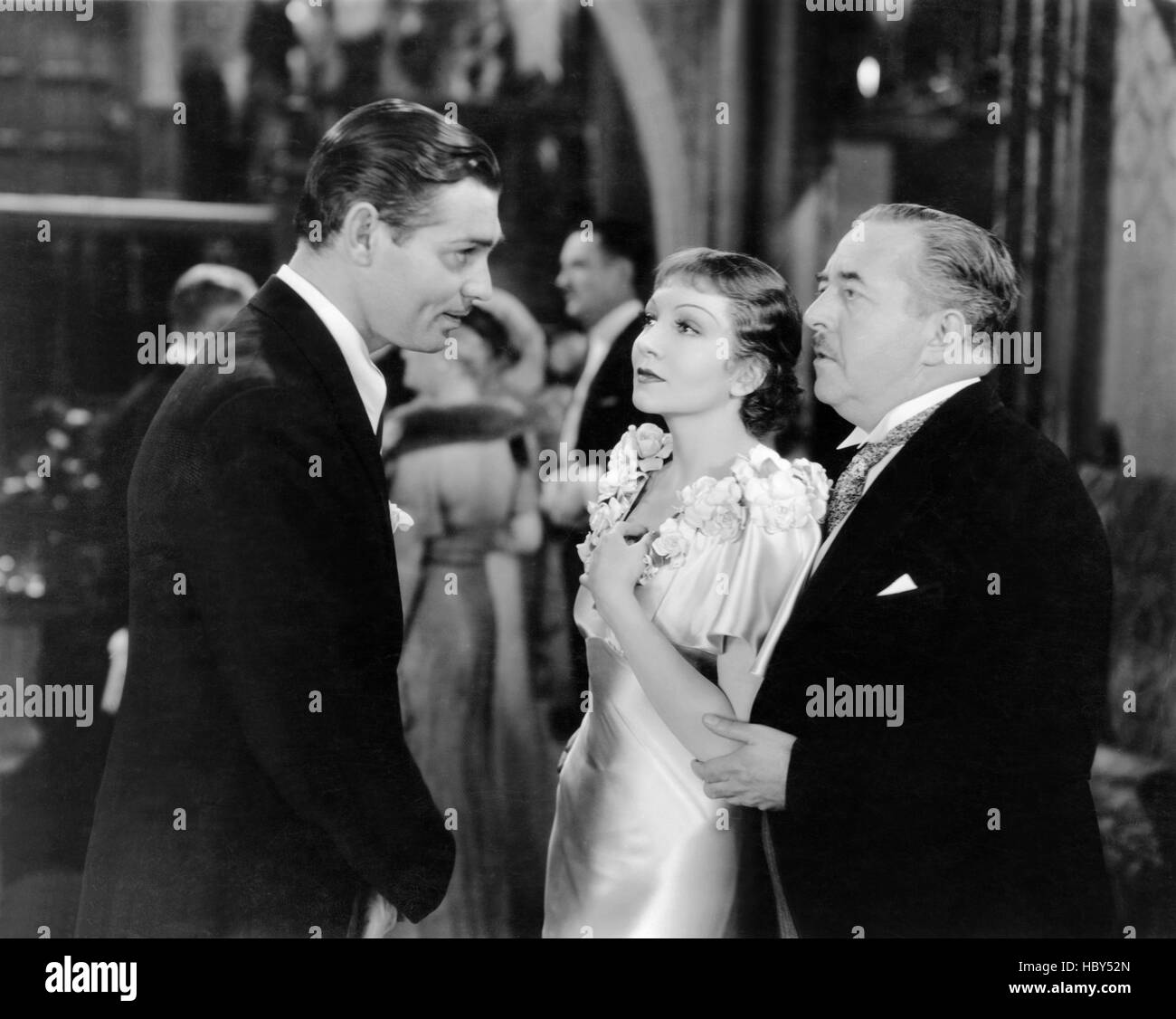 IT HAPPENED ONE NIGHT, from left: Clark Gable, Claudette Colbert ...