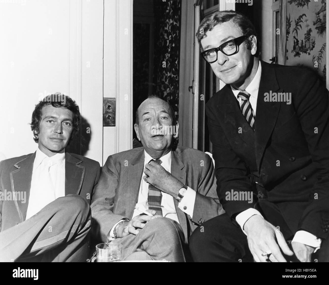 THE ITALIAN JOB, from left: director Peter Collinson, Noel Coward ...
