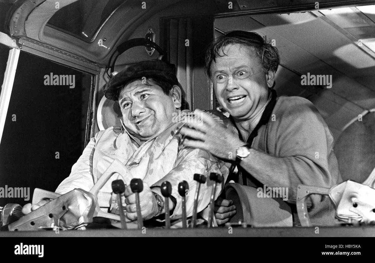 IT'S A MAD MAD MAD MAD WORLD, Buddy Hackett, Mickey Rooney, 1963 Stock ...