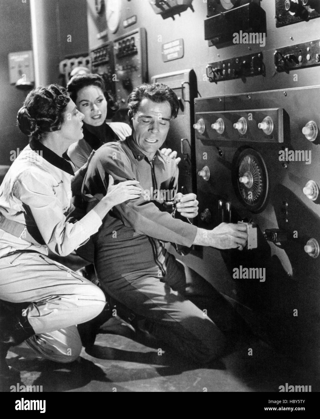 IT! THE TERROR FROM BEYOND SPACE, Ann Doran, Shawn Smith, Kim Spaulding ...