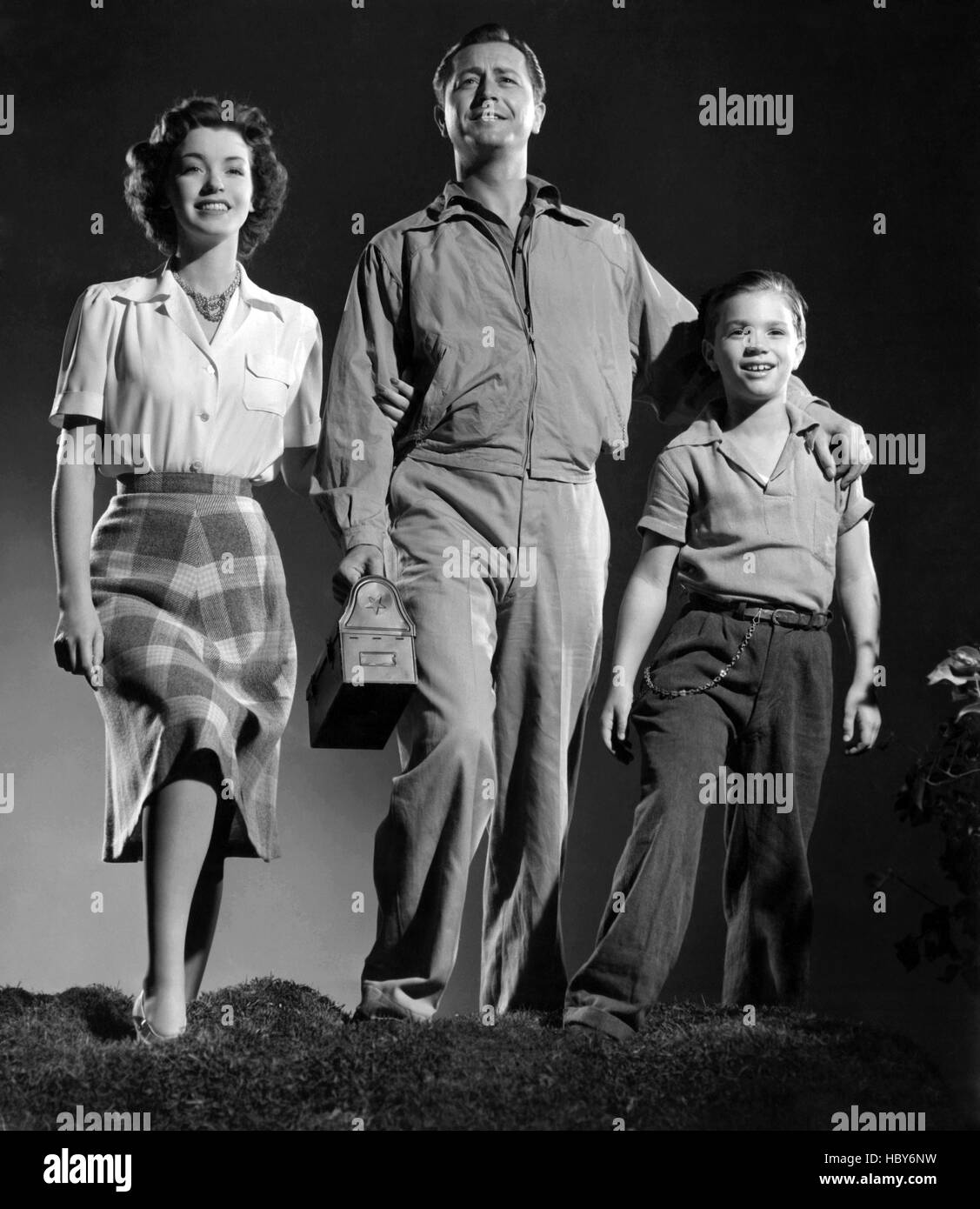JOE SMITH, AMERICAN, from left: Marsha Hunt, Robert Young, Daryl ...