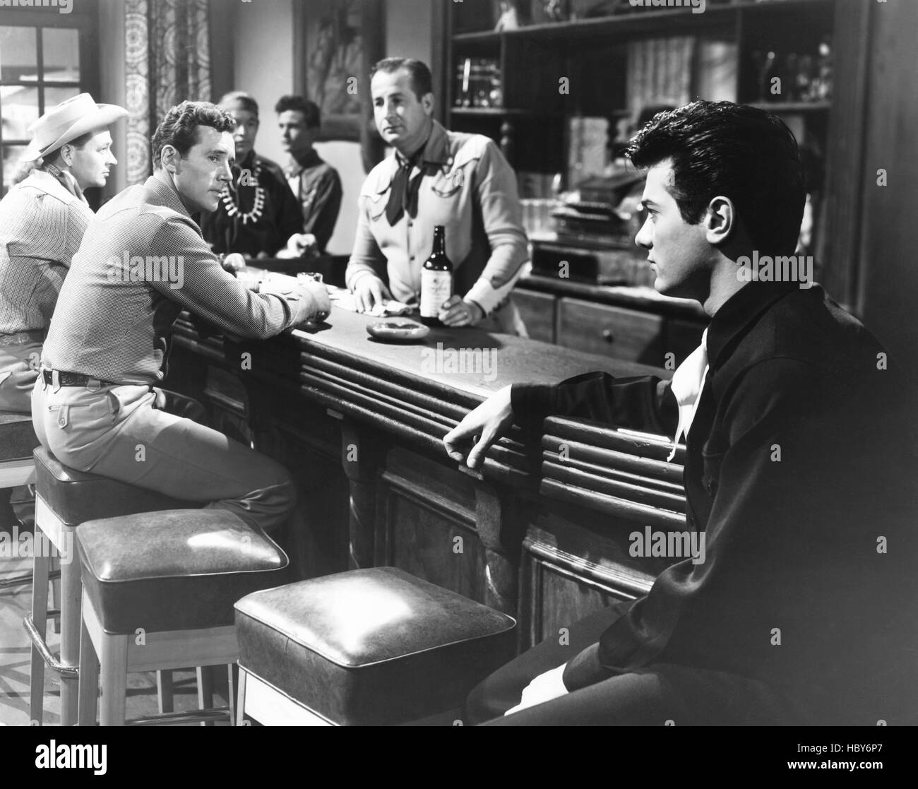 JOHNNY STOOL PIGEON, staring from left: Howard Duff, Tony Curtis, 1949 ...