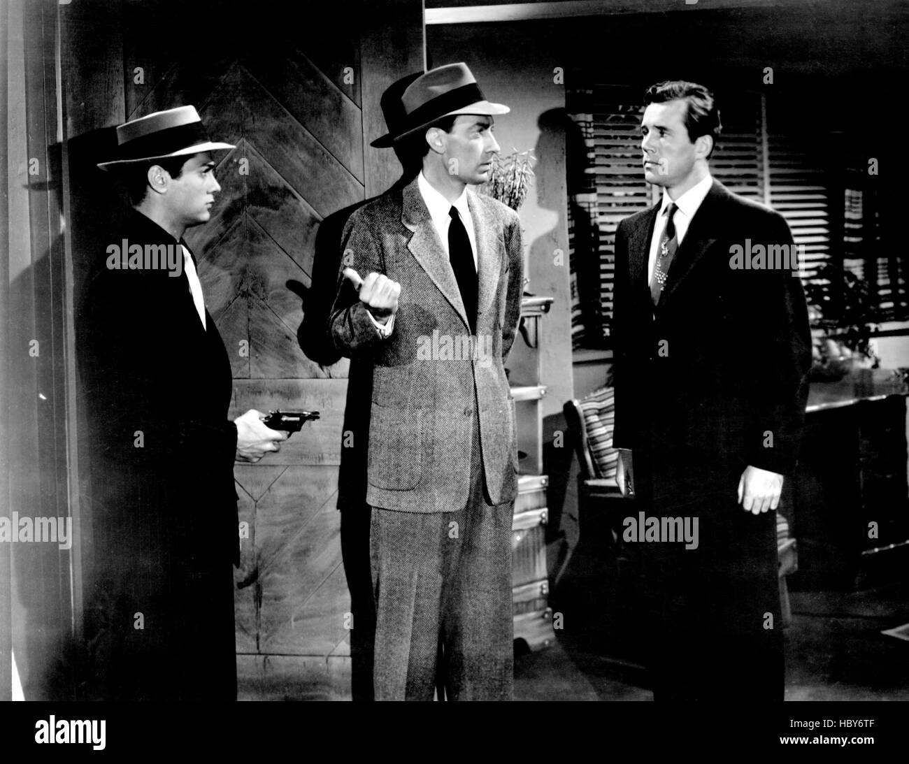 JOHNNY STOOL PIGEON, from left, Tony Curtis, Hugh Reilly, Howard Duff ...