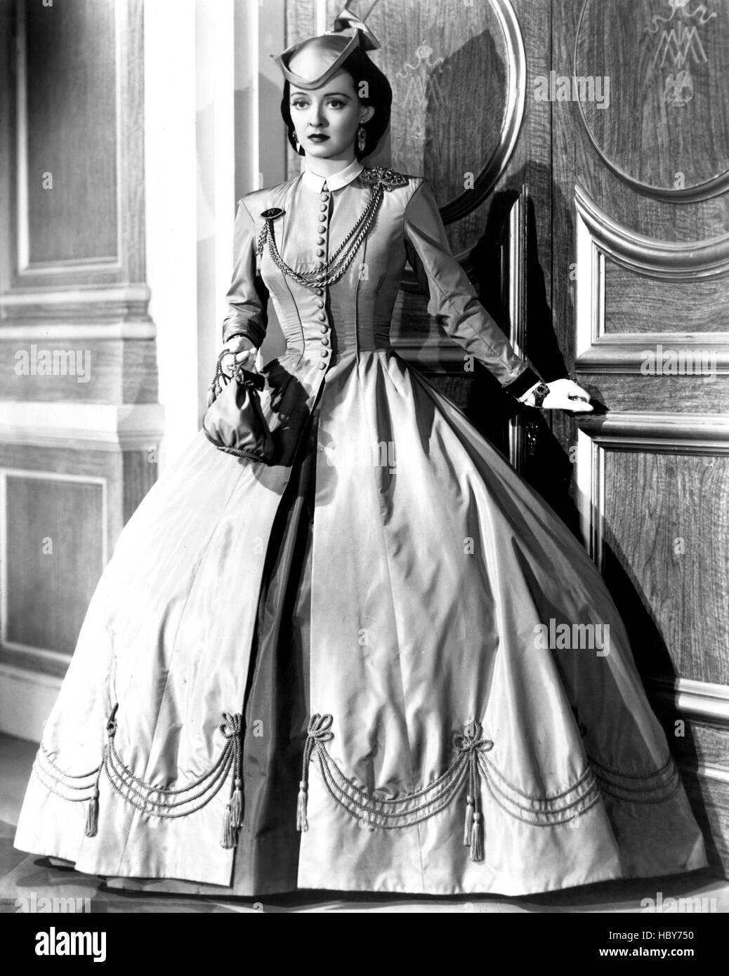 JUAREZ, Bette Davis, in a costume by Orry-Kelly, 1939 Stock Photo - Alamy