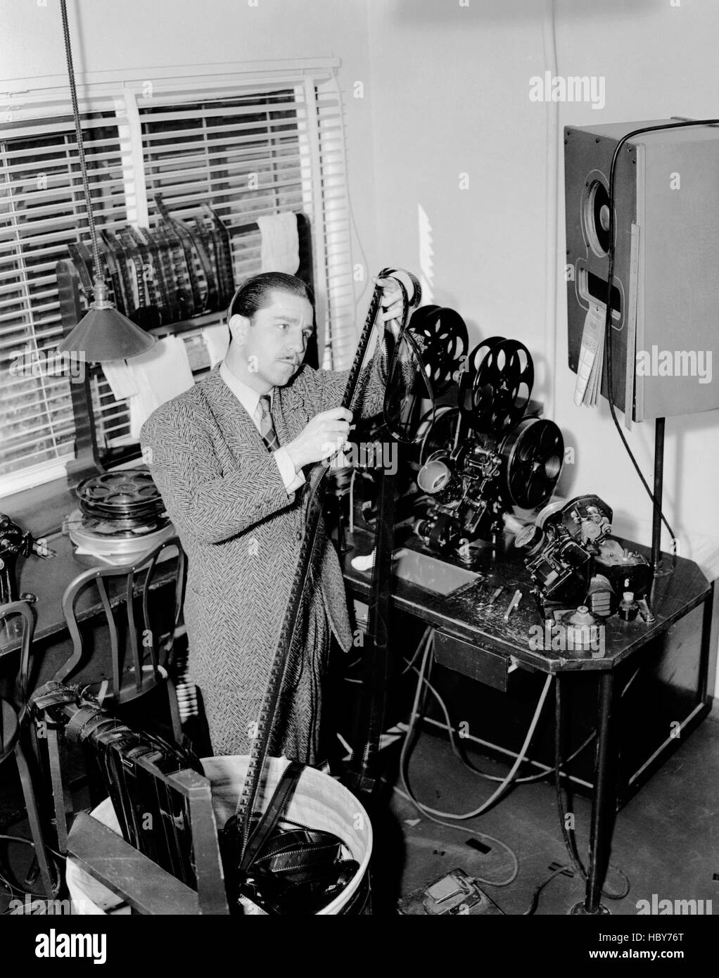 JUAREZ, film editor Warren Low, 1939 Stock Photo - Alamy