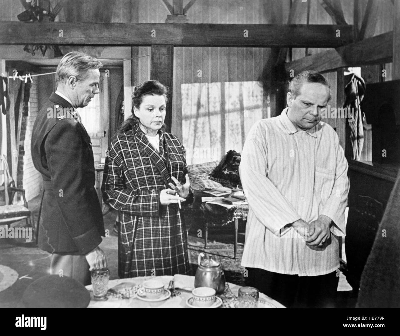 JUDGMENT AT NUREMBERG, from left, Richard Widmark, Judy Garland, Howard ...
