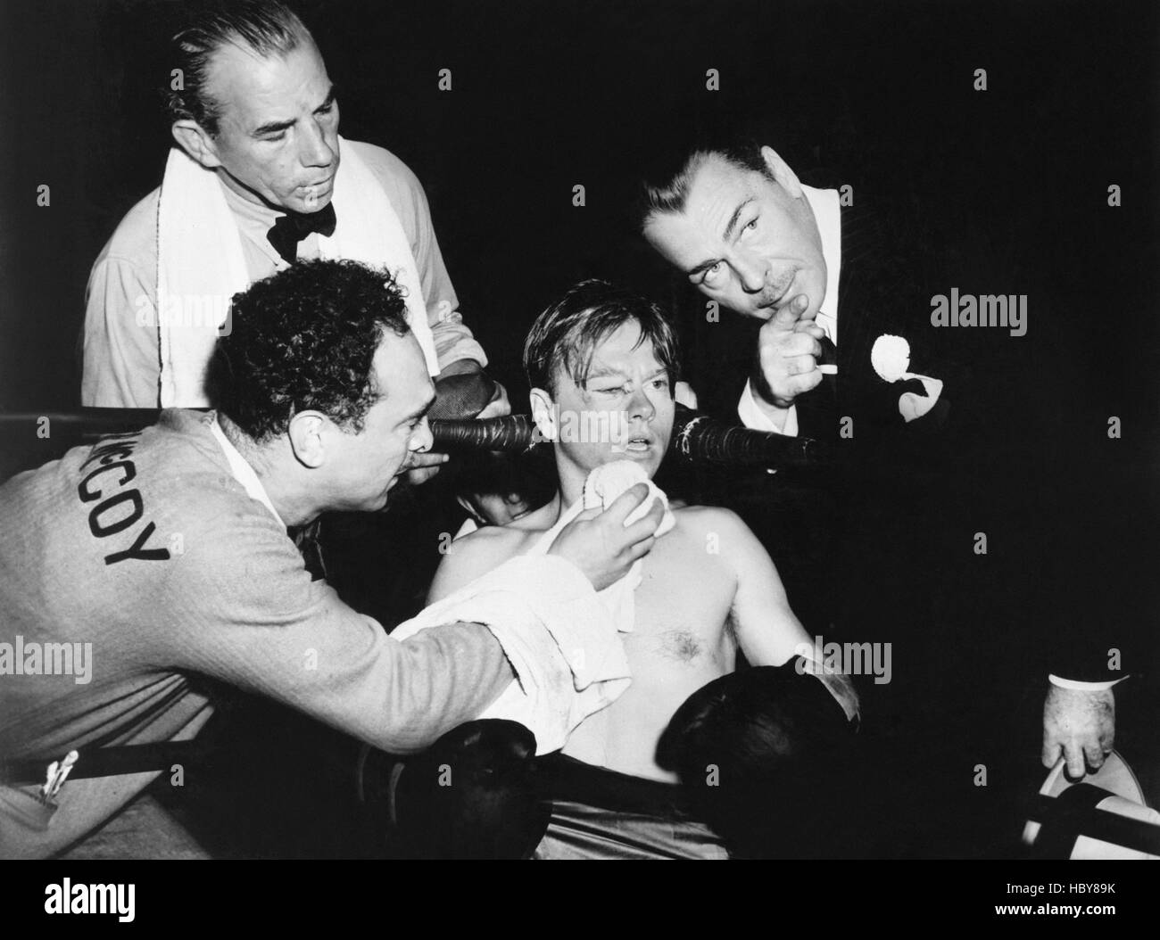 KILLER MCCOY, from left: Sam Levene, Chet Brandenburg (rear), Mickey ...