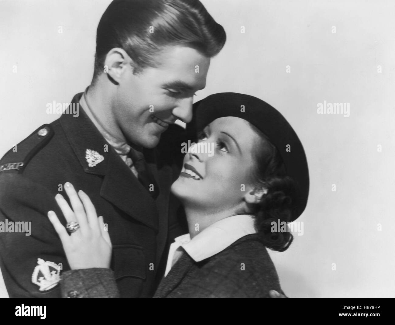 KING OF THE ROYAL MOUNTED, from left: Robert Kent, Rosalind Keith, 1936 ...