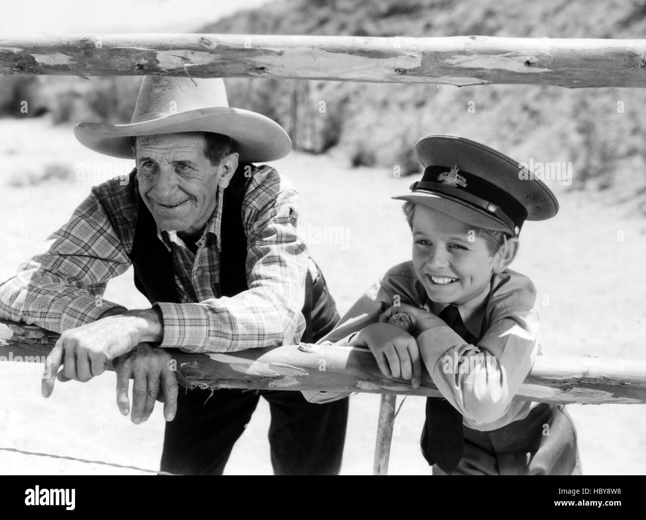 KING OF THE SIERRAS, from left: Hobart Bosworth, Harry Harvey Jr., 1938 ...