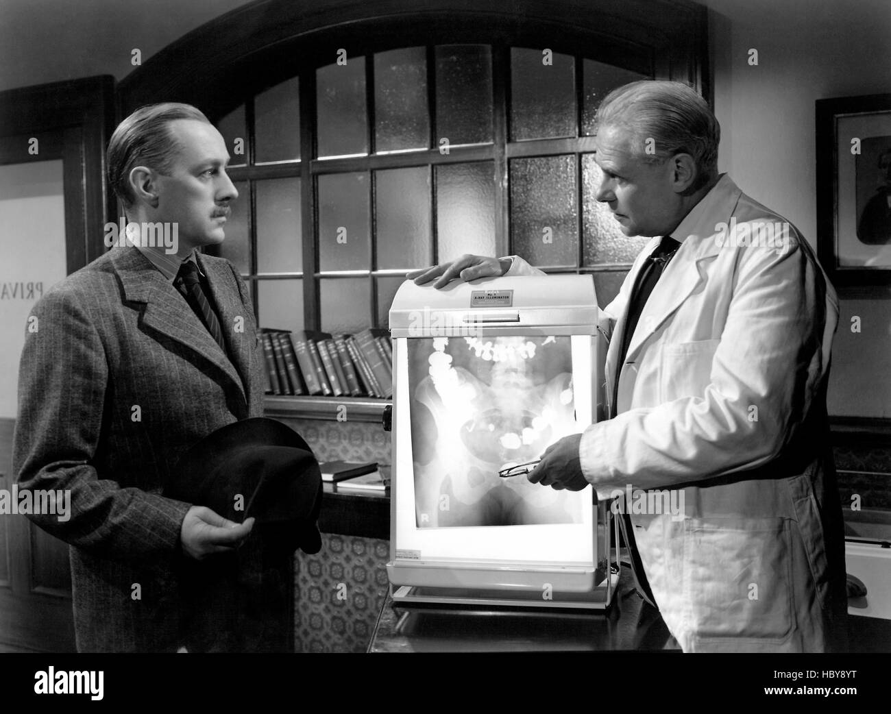 LAST HOLIDAY, Alec Guinness, Ronald Simpson, 1950 Stock Photo - Alamy