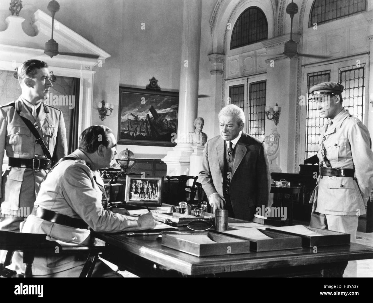 LAWRENCE OF ARABIA, from left: Donald Wolfit (seated), Claude Rains ...