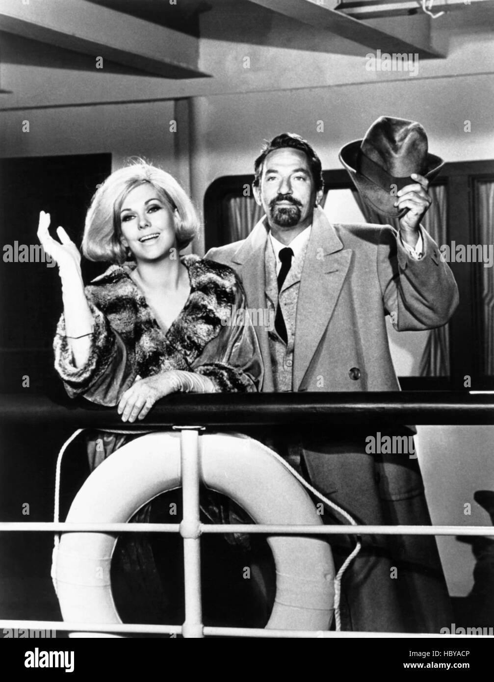 THE LEGEND OF LYLAH CLARE, from left, Kim Novak, Peter Finch, 1968 ...