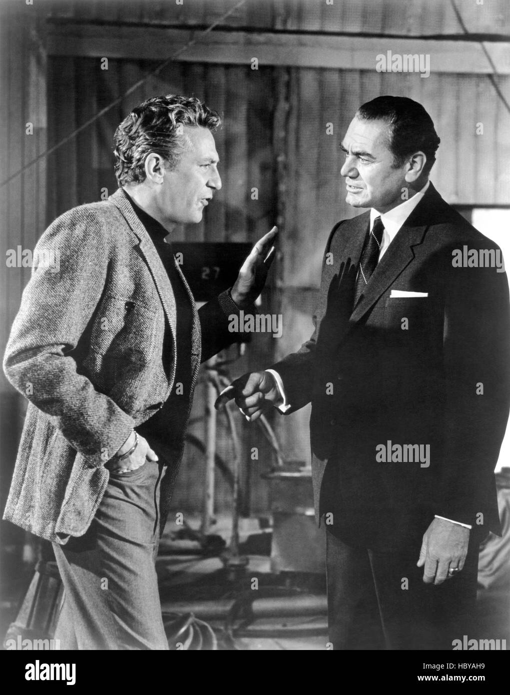 THE LEGEND OF LYLAH CLARE, from left: Peter Finch, Ernest Borgnine ...