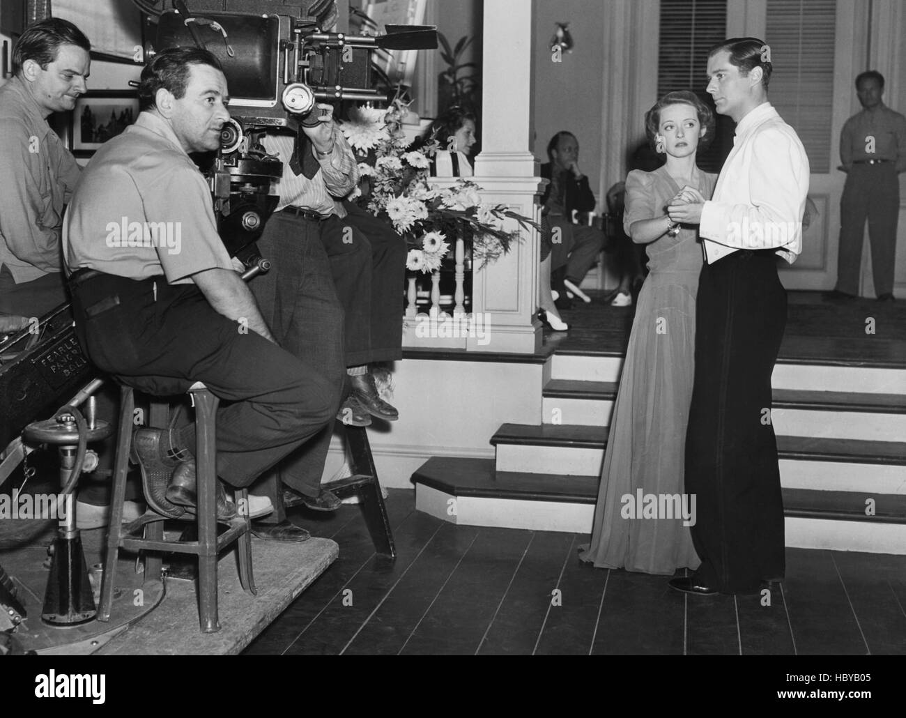 THE LETTER, from left, director William Wyler, Bette Davis, Bruce ...