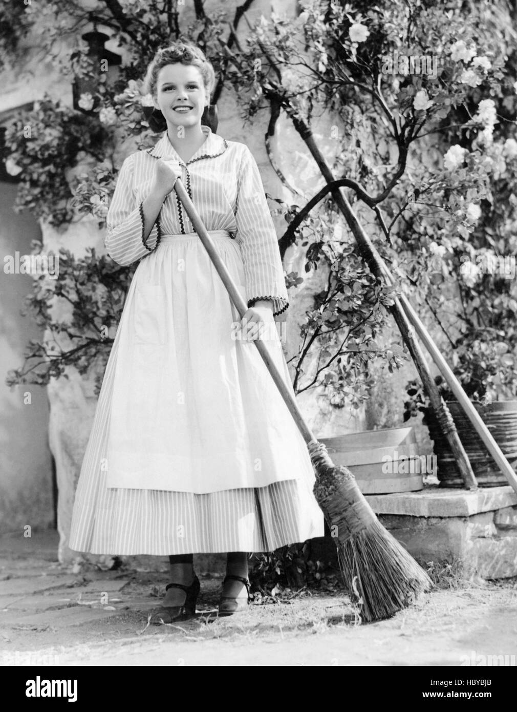LITTLE NELLIE KELLY, Judy Garland, 1940 Stock Photo - Alamy