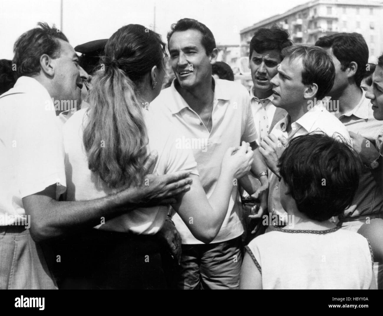 IL SORPASSO, (aka THE EASY LIFE), center: Vittorio Gassman, right: Jean ...