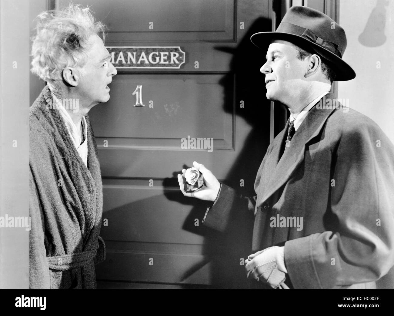 I WOULDN'T BE IN YOUR SHOES, from left: Joseph E. Bernard, Regis Toomey ...