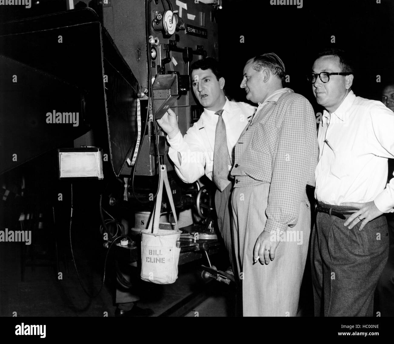 THE JAZZ SINGER, from left: Danny Thomas, cinematographer Carl Guthrie ...