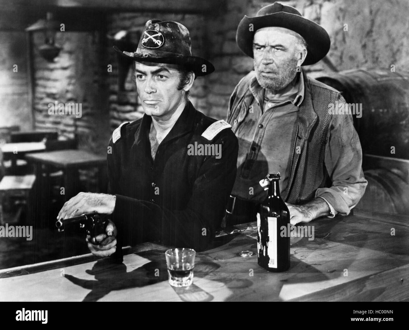 JACK SLADE, Mark Stevens, Harry Shannon, 1953 Stock Photo - Alamy