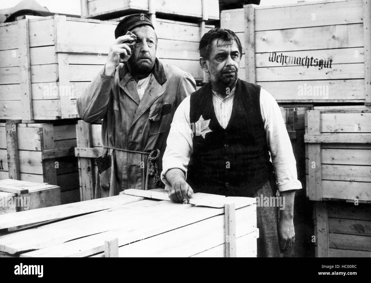 JACOB THE LIAR, (aka JAKOB, DER LUGNER), Erwin Geschonneck, Vlastimil ...