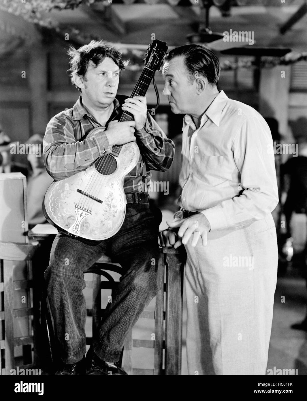 JUKE GIRL, from left, Fuzzy Knight, Donald MacBride, 1942 Stock Photo - Alamy