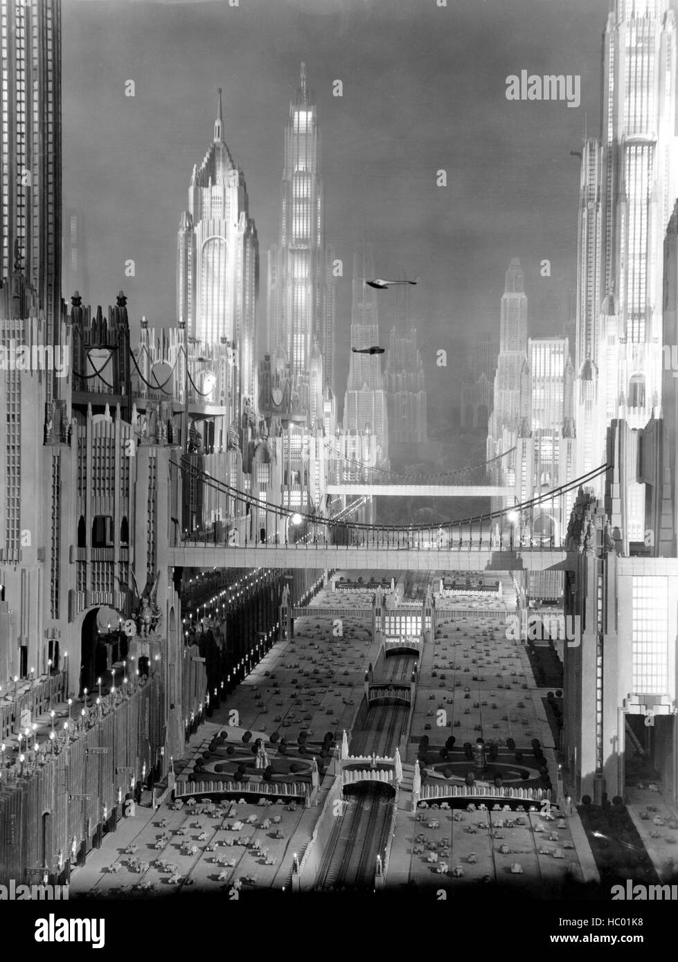 JUST IMAGINE, futuristic city, 1930, (c) 20th Century Fox, TM ...