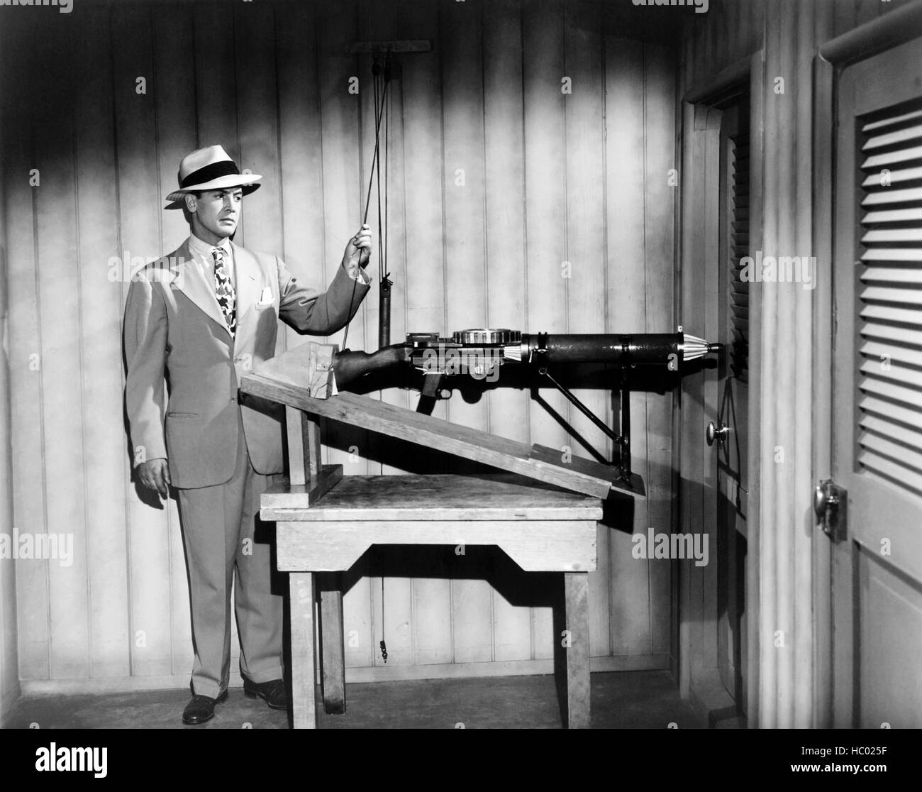 JUNGLE QUEEN, Edward Norris, 1945 Stock Photo - Alamy