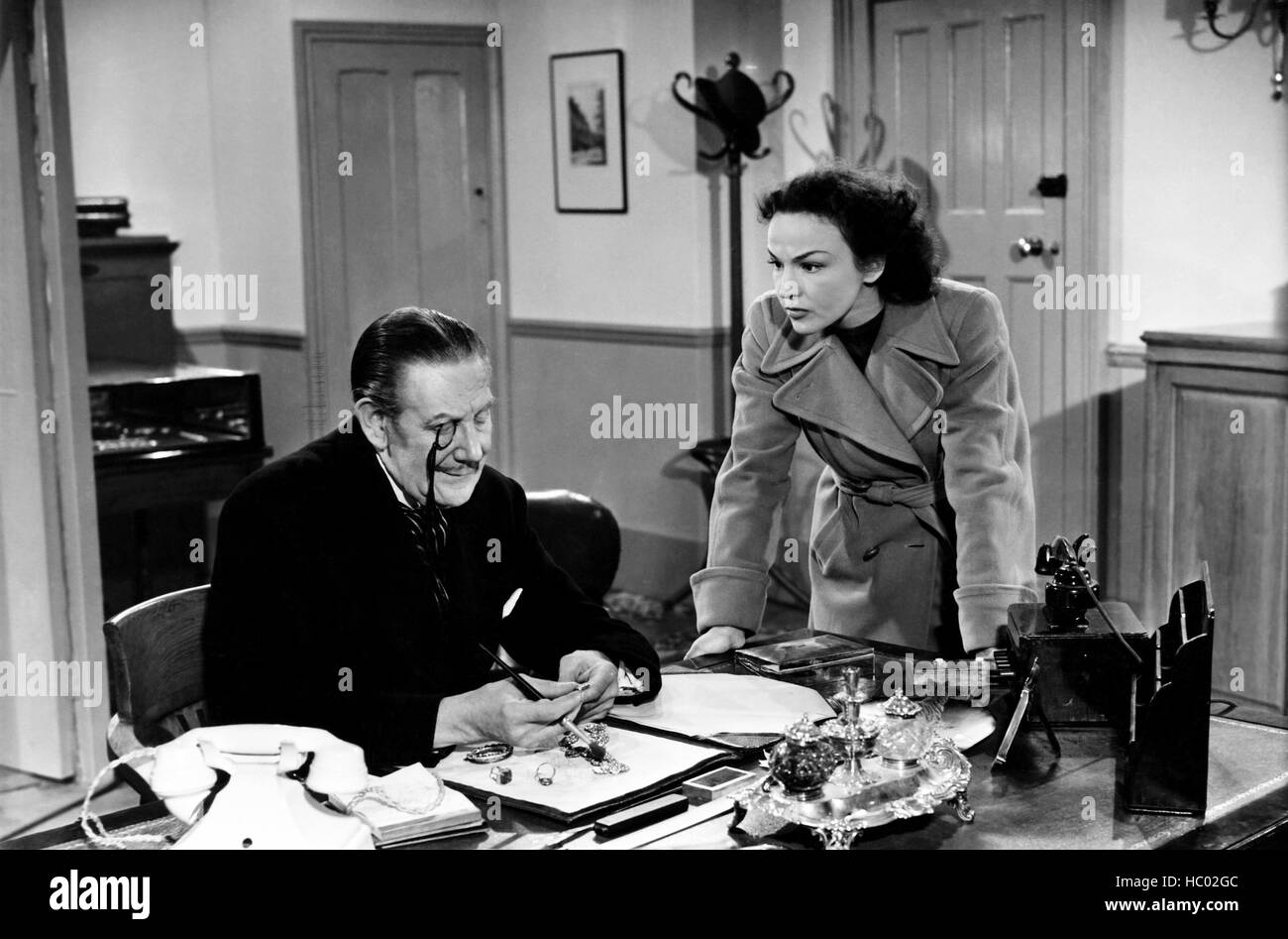 KING OF THE UNDERWORLD, from left, Tod Slaughter, Ingeborg von Kusserow ...