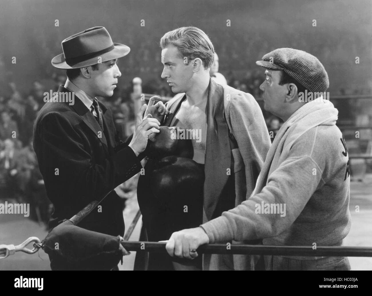 KNOCKOUT, from left: Anthony Quinn, Arthur Kennedy, Cliff Edwards, 1941 Stock Photo - Alamy