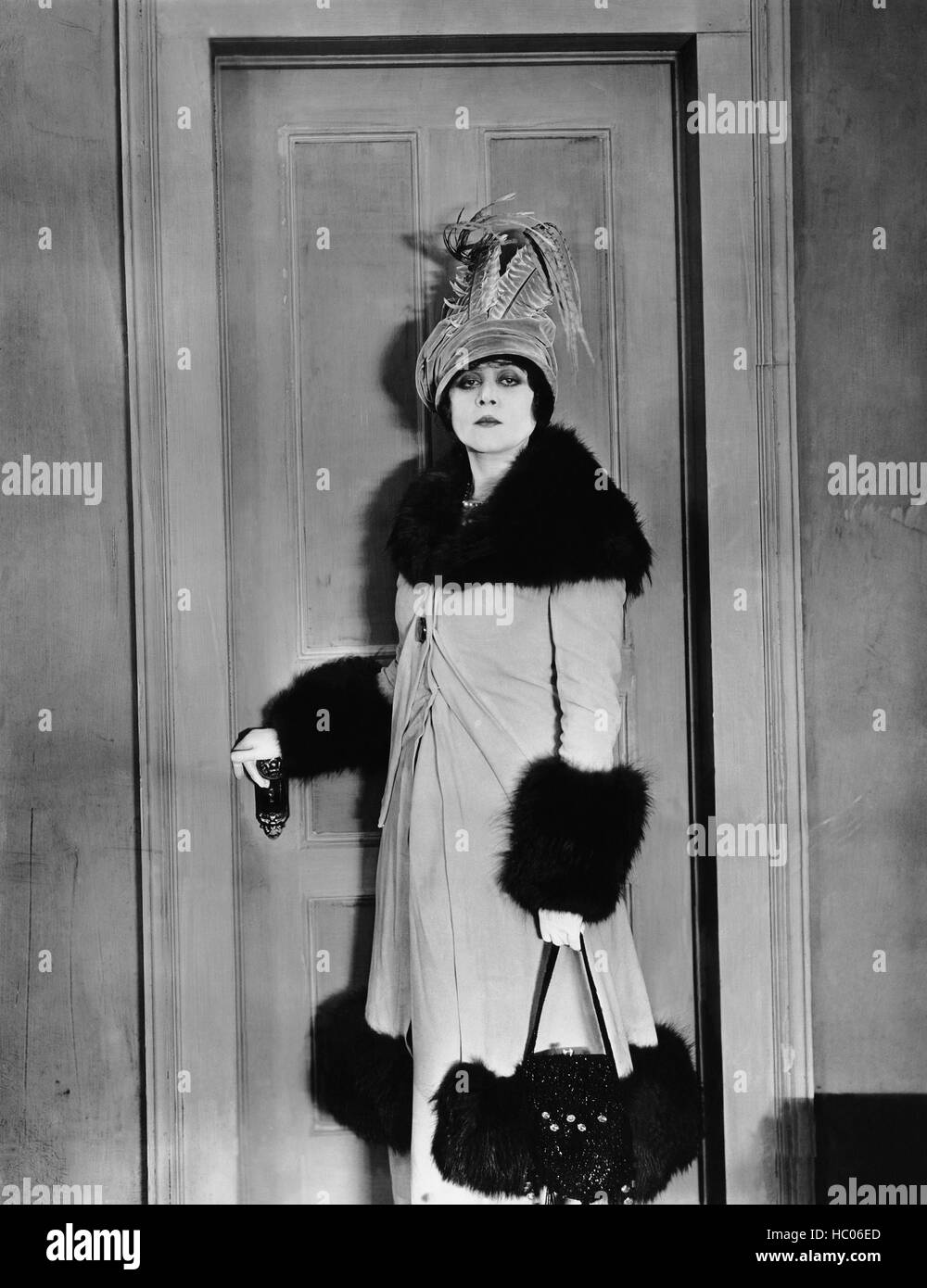 THE LIGHT, Theda Bara, 1919 Stock Photo - Alamy