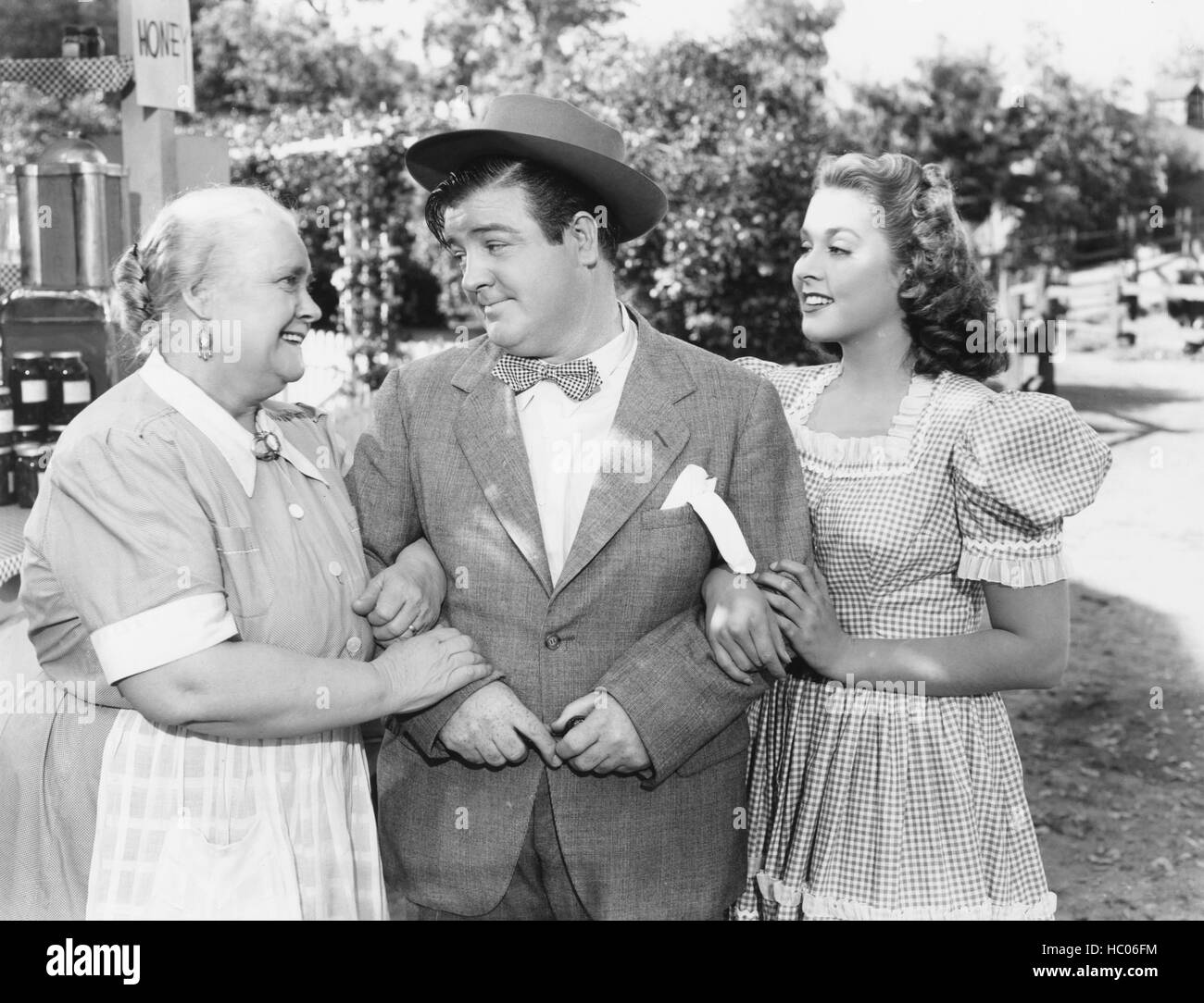 LITTLE GIANT, from left: Mary Gordon, Lou Costello, Elena Verdugo, 1946 ...