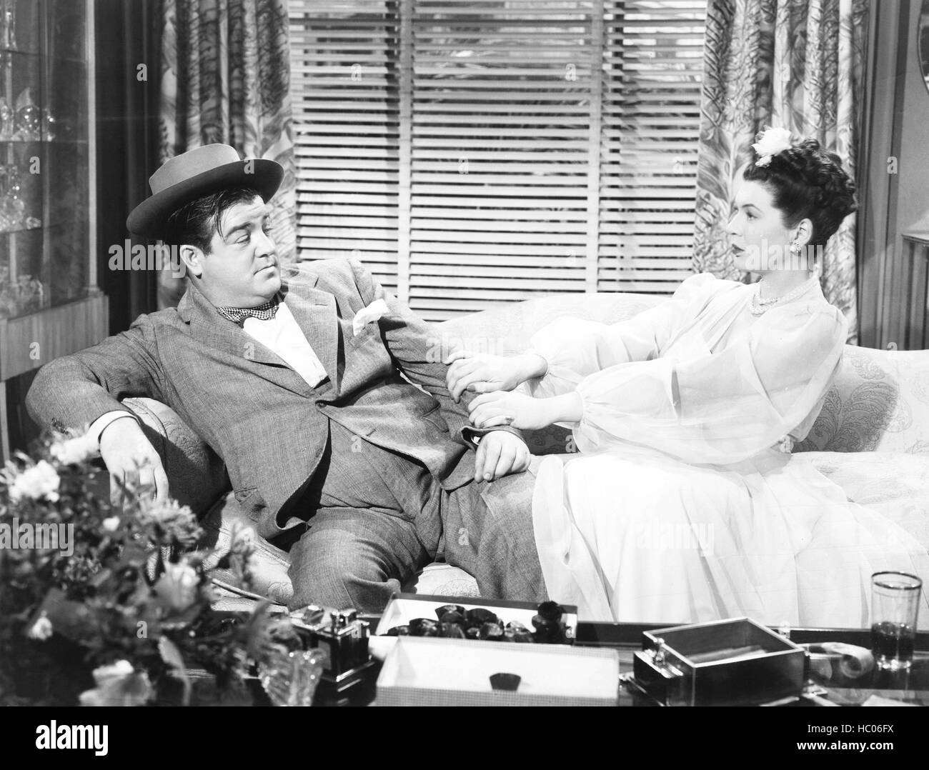 LITTLE GIANT, from left: Lou Costello, Jacqueline deWit, 1946 Stock ...