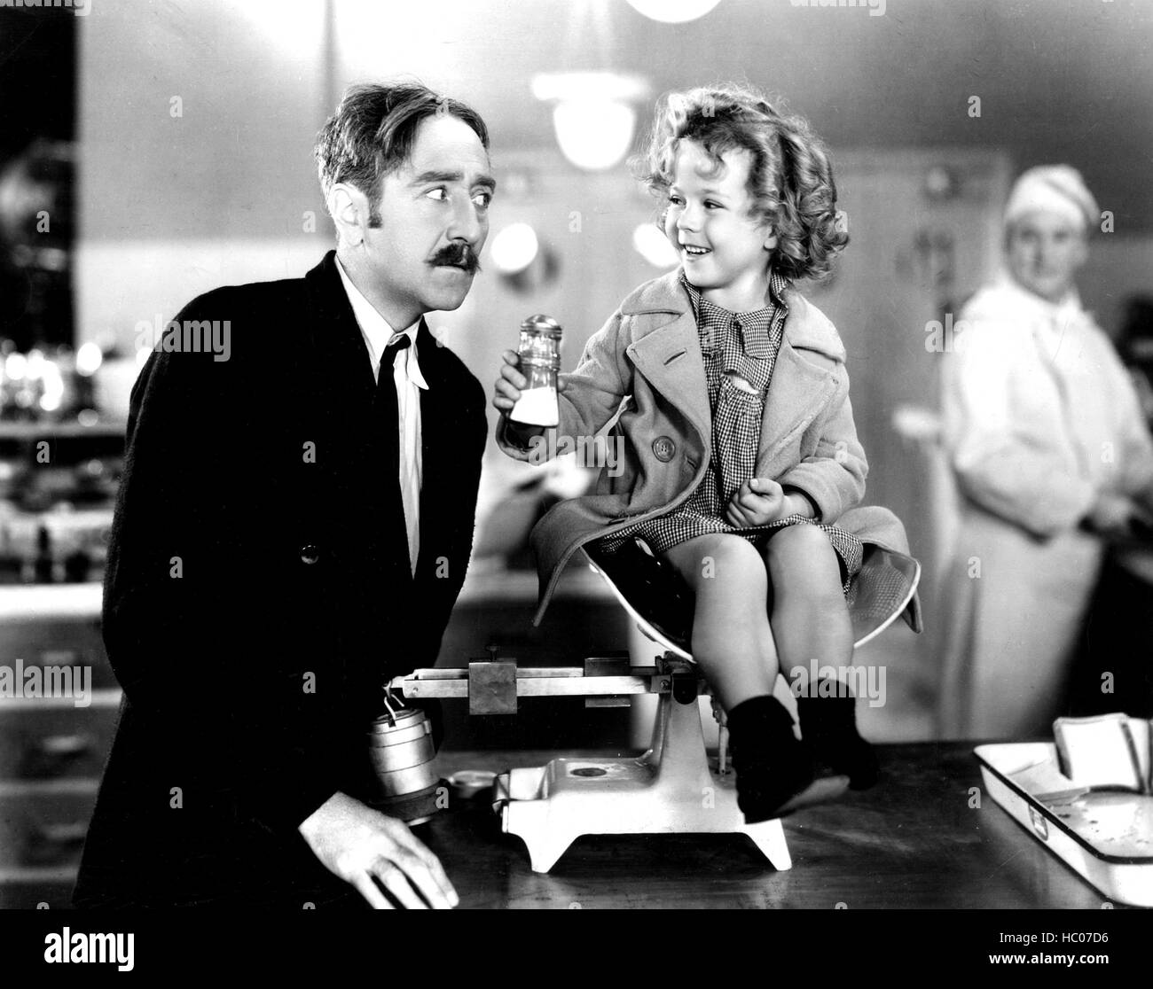 LITTLE MISS MARKER, Adolph Menjou, Shirley Temple, 1934 Stock Photo - Alamy