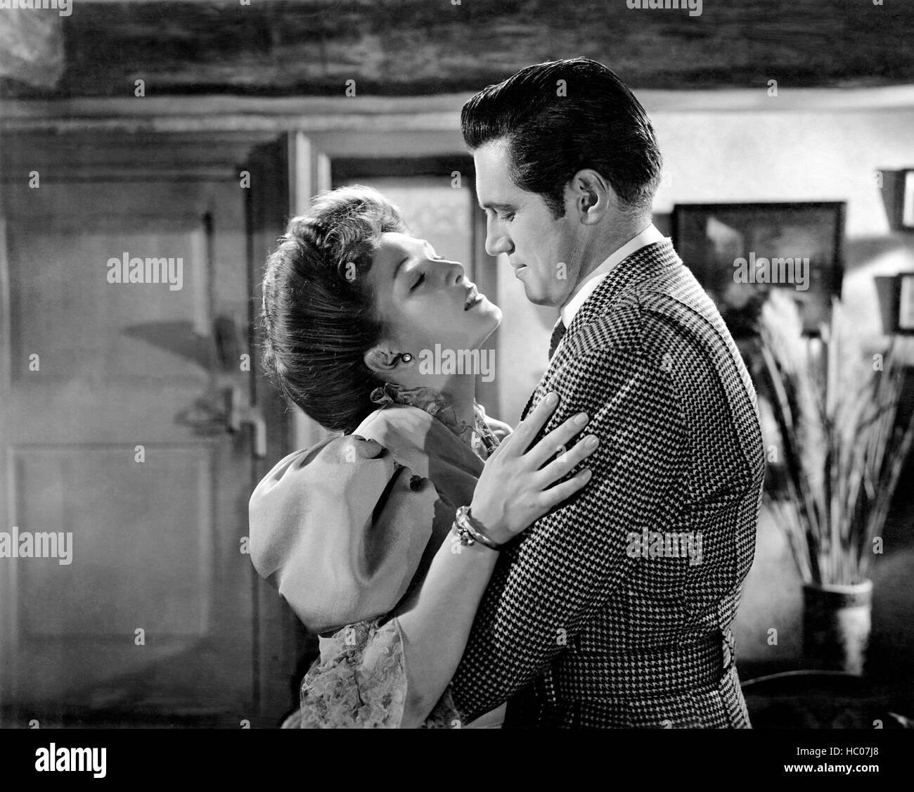 THE LOVES OF JOANNA GODDEN, from left, Jean Kent, John McCallum, 1947 ...