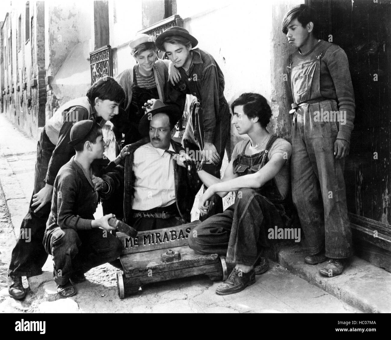 LOS OLVIDADOS, Alfonso Mejia, Roberto Cobo, 1950 Stock Photo - Alamy