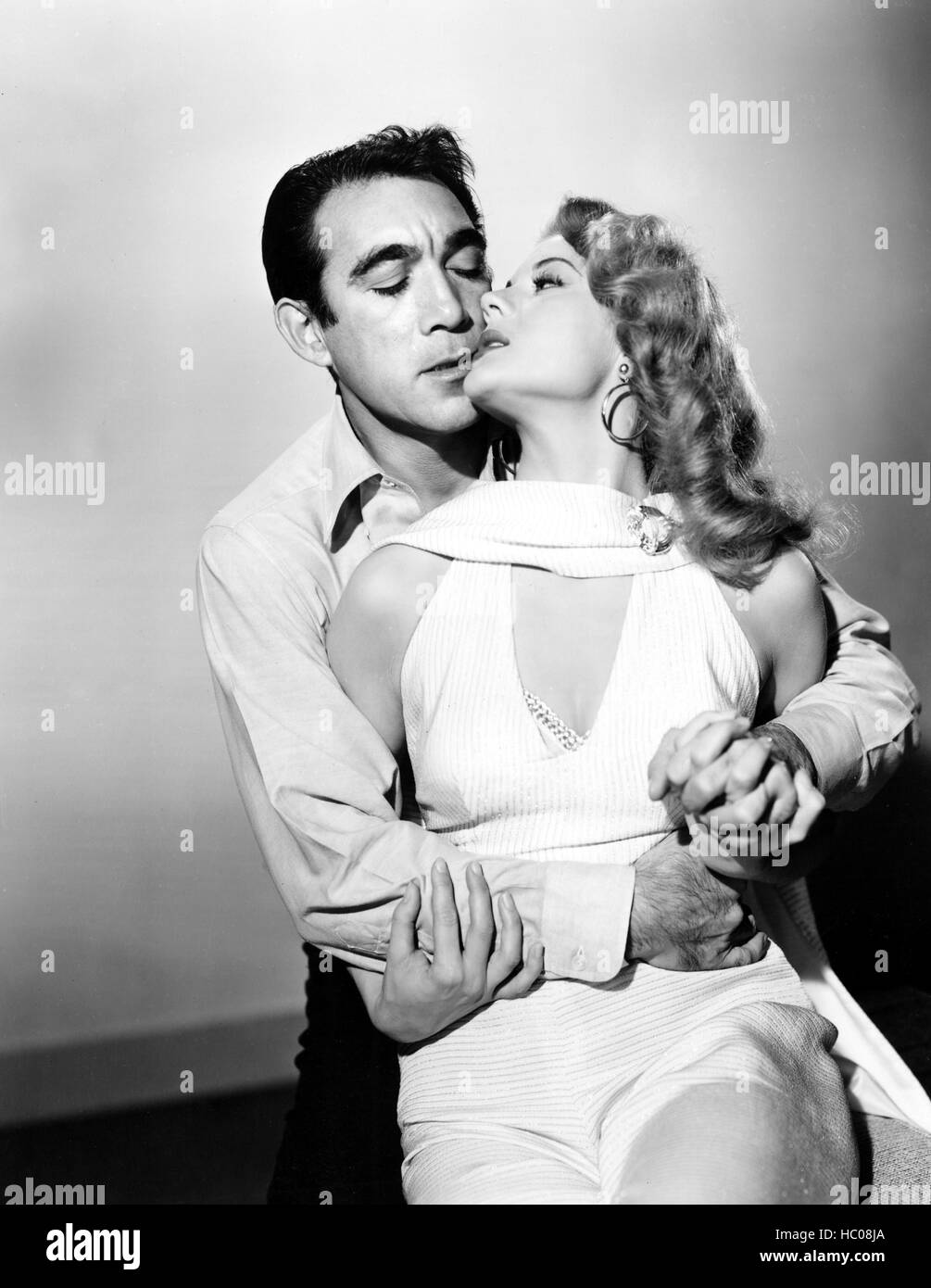 THE LONG WAIT, Anthony Quinn, Peggie Castle, 1954 Stock Photo - Alamy